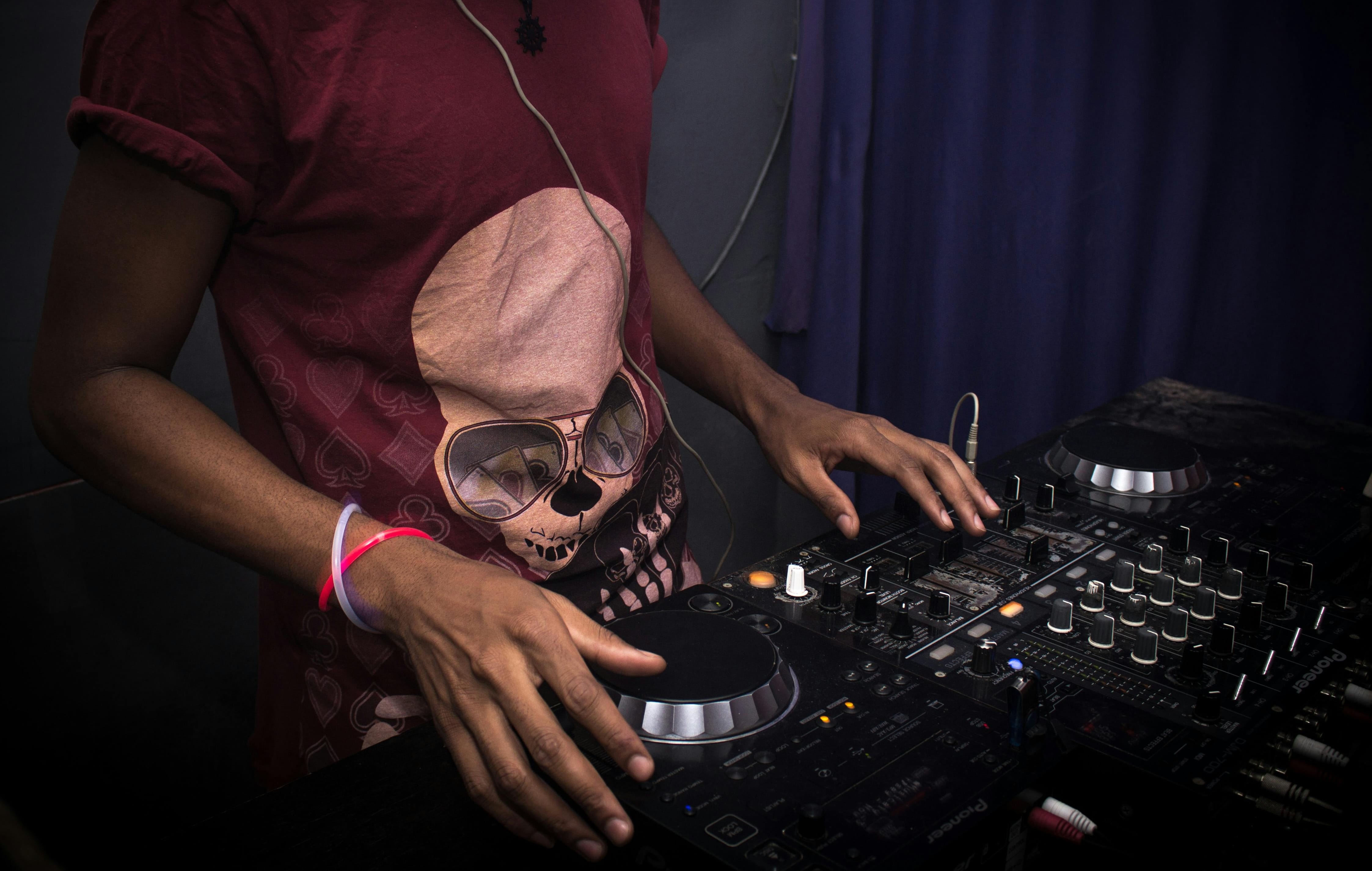 DJ Mix Show auf Apple Music veröffentlichen – jetzt über recordJet ...
